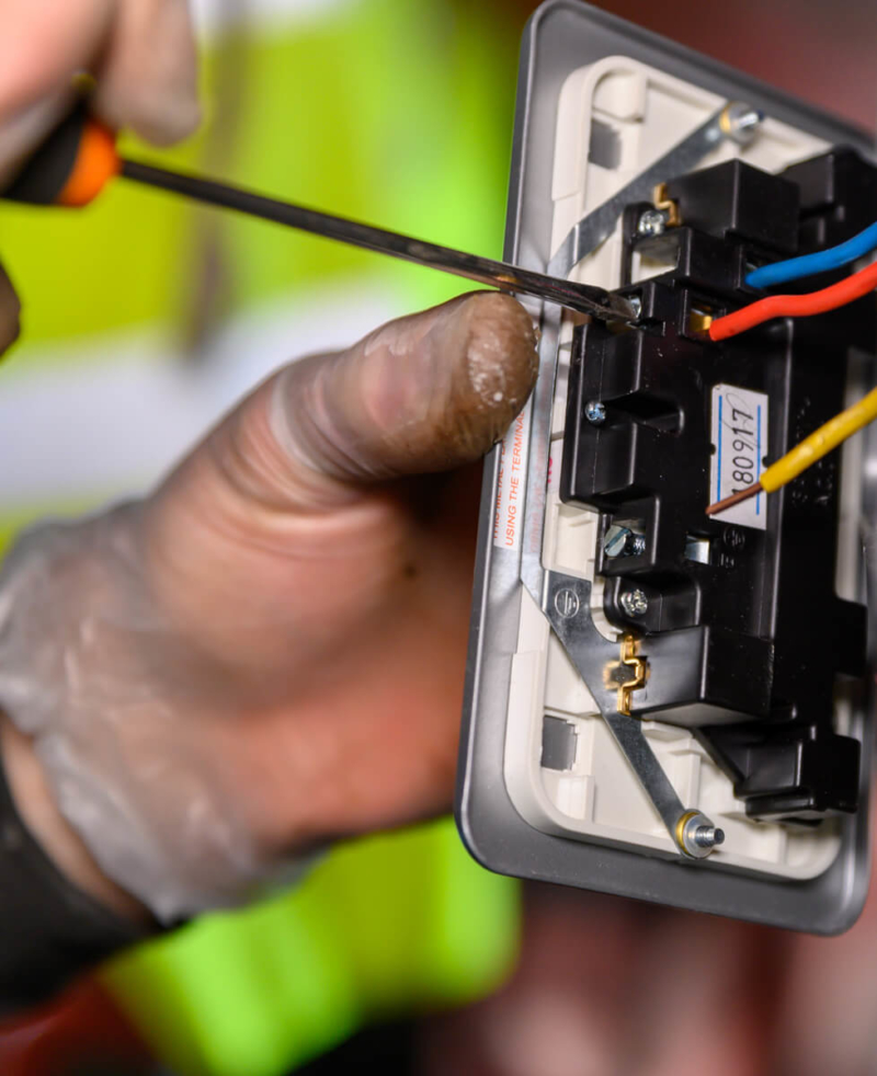 Electrical Contractors for Partial & Full Rewires across Dartford & South East